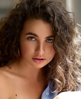 Model Annika Koser on StagePool